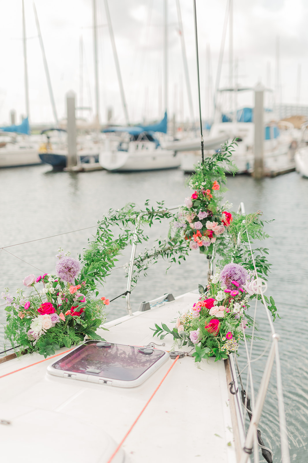 Best place to propose in Charleston, White Point Garden Proposal, White ...